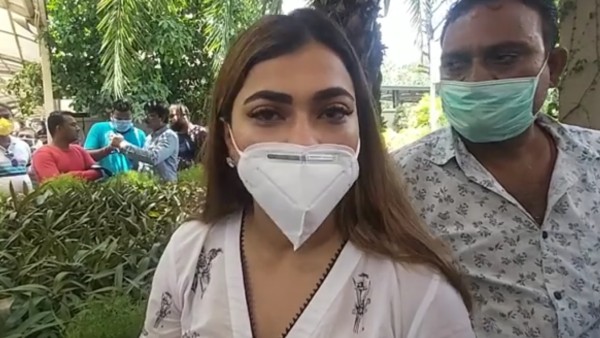 Sreya Pandey reveals a video message for TMC MLA minister Sadhan Pandey ...