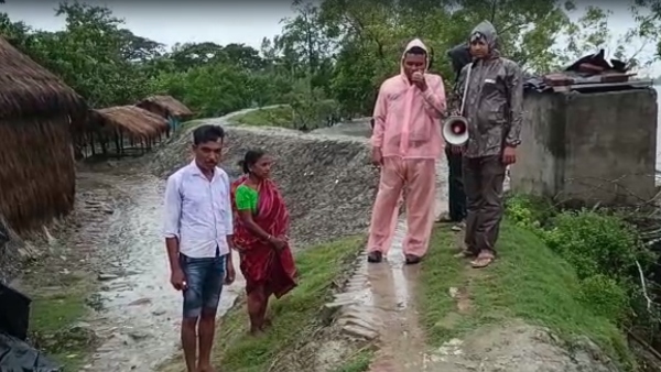 ঝড় থামা না পর্যন্ত সতর্ক থাকার বার্তা মুখ্যমন্ত্রীর! সরানো হল ৬৭ ...