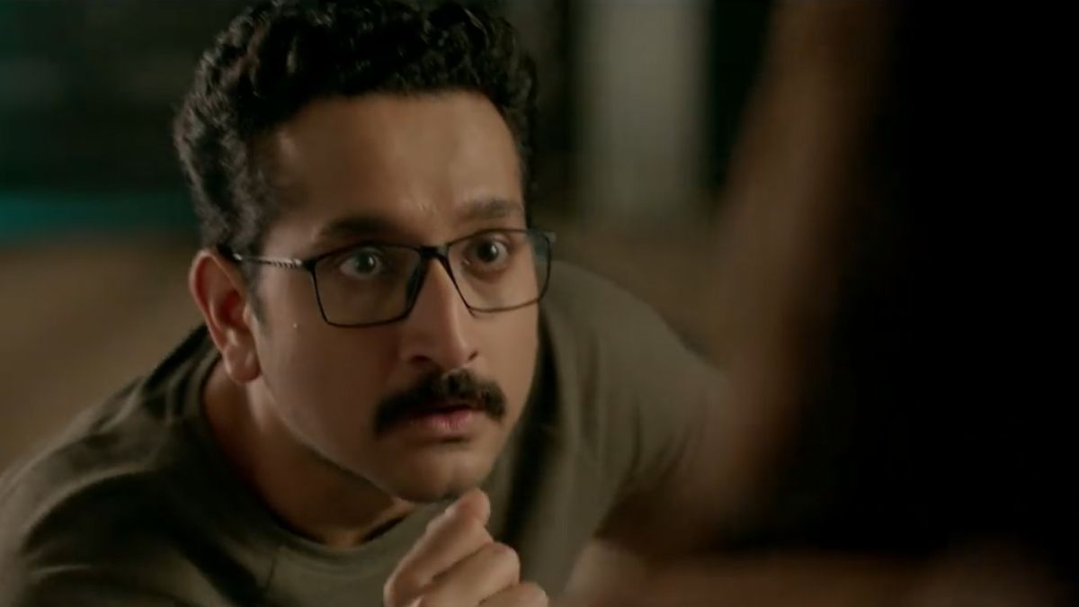 Biye Bibhrat: ছাদনাতলায় পরমব্রত! পাত্রী কে জানেন? | actor Paramabrata ...