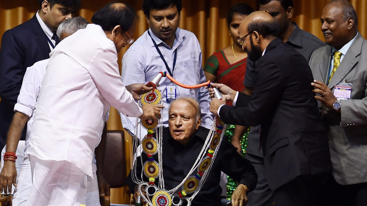 MS swaminathan: এমএস স্বামীনাথন কে? সবুজ বিপ্লবের সঙ্গে তাঁর সম্পর্কই ...