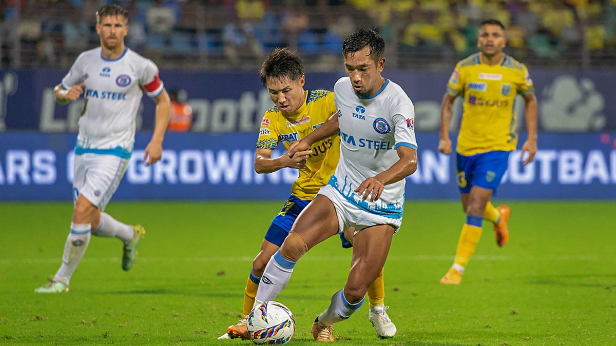 ISL 2023-24: আইএসএলে জয়ের ধারা অব্যাহত কেরালা ব্লাস্টার্সের, লুনার ...