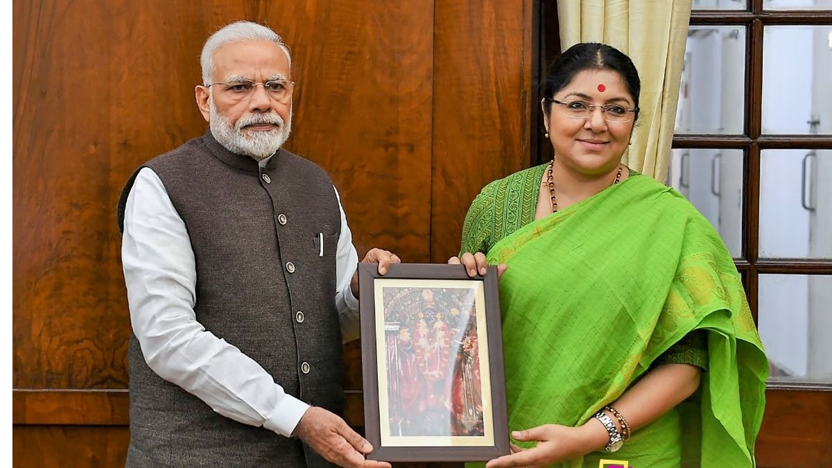 Narendra Modi: বাংলায় আসার আগেই লকেটের সঙ্গে সাক্ষাৎ মোদীর! নিলেন ...